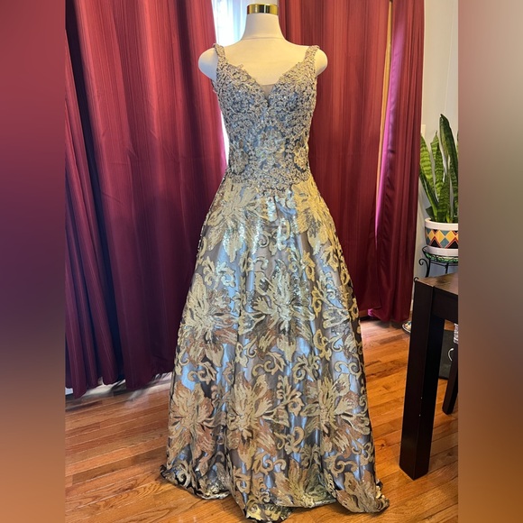 Savoy’s Bellezza | Dresses | Elegant Embroidered Gold And Black Ball ...